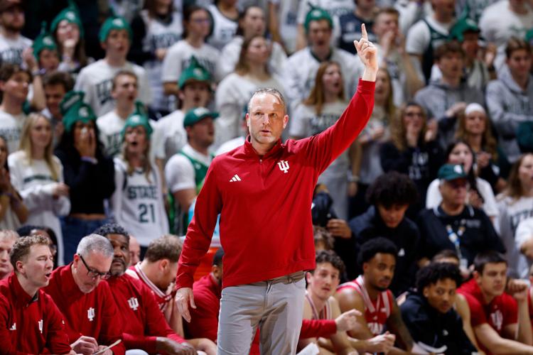 Fears scores career-high 23, Kohler scores 16, leads No. 12 Michigan State in 81-60 win over ...