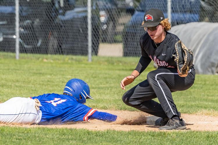 Dillon escapes jam in first then cruises through four scoreless in ...