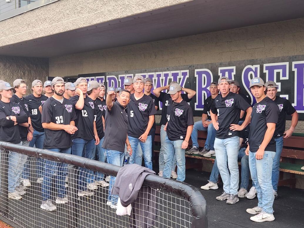 Champions return: UW-Whitewater baseball team, fans celebrate Division ...