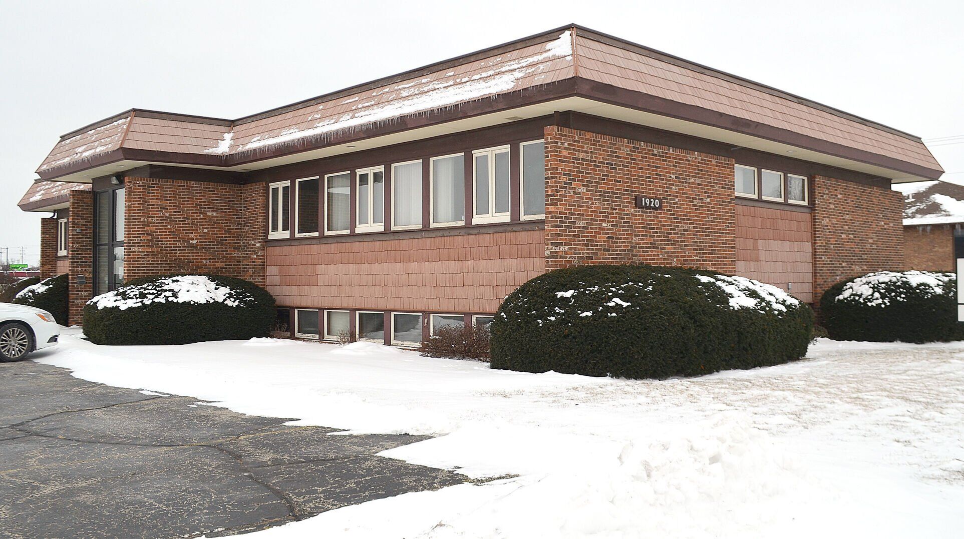 Beloit Health System buys office building for temporary clinic space ...
