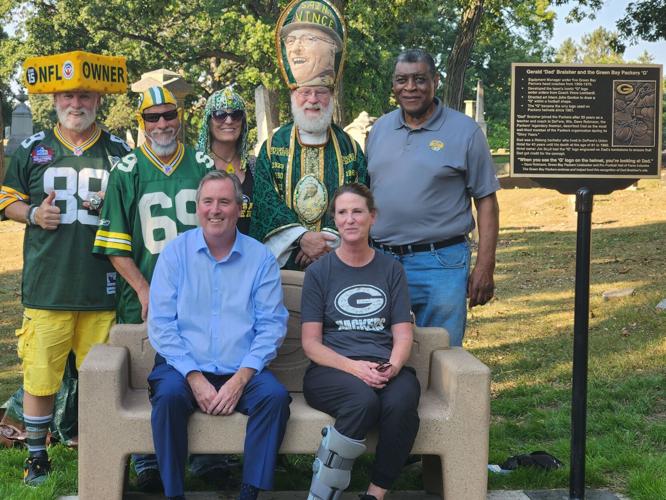 Gravesite rededicated of Packers equipment manager who created ‘G ...