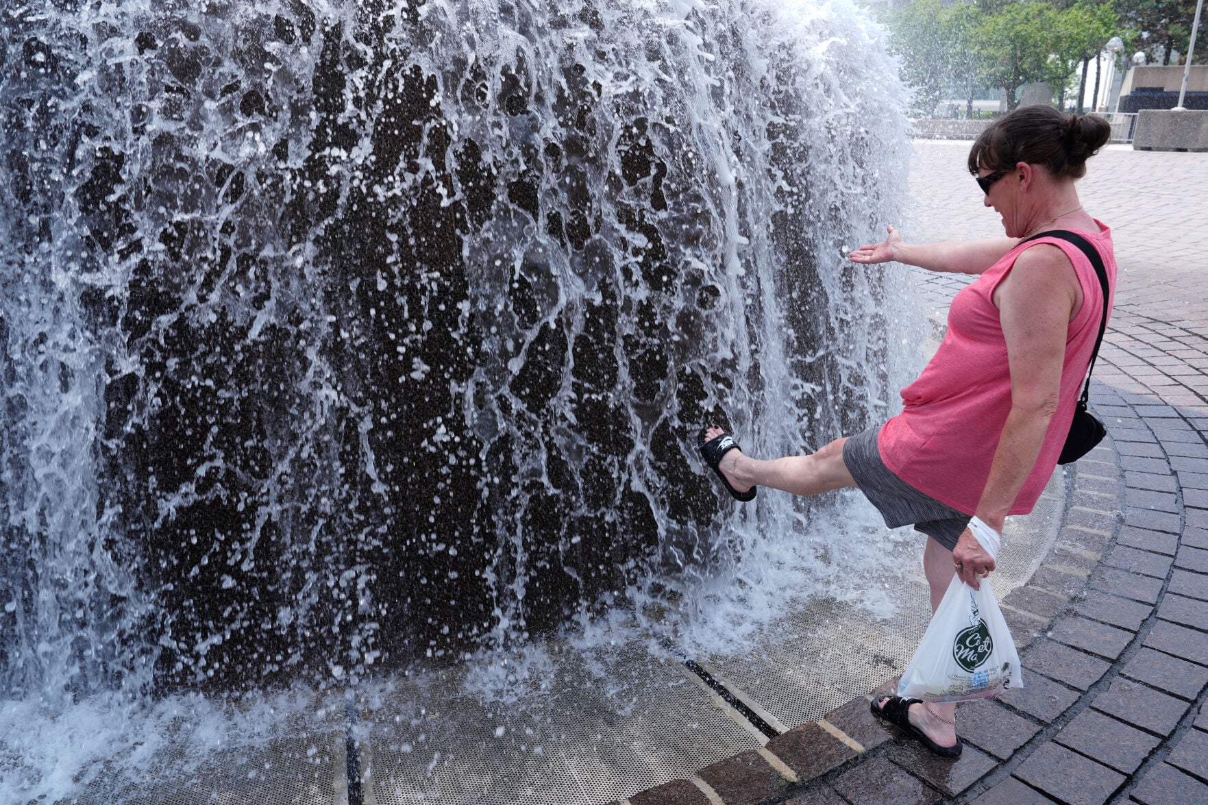 Extreme Weather Heat Detroit | Nation/World | gazettextra.com