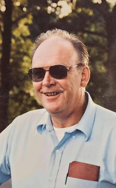 Chester E Knutson | Obituaries | gazettextra.com