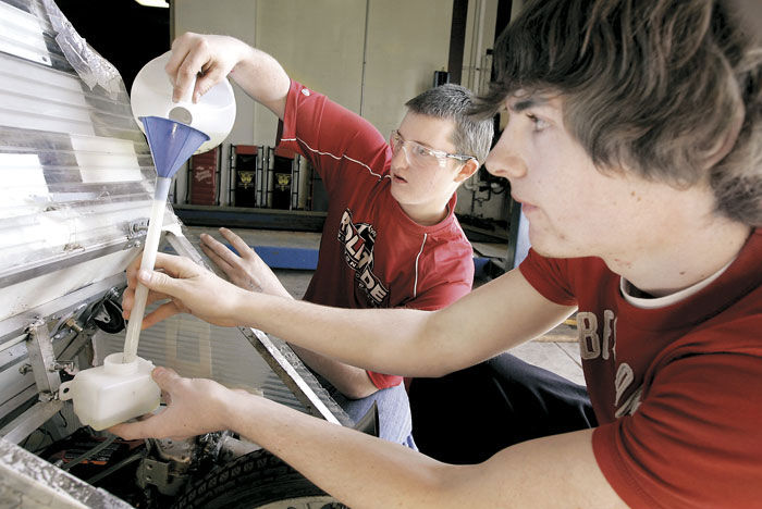 Edgerton student club designs, builds high gas-mileage vehicles ...