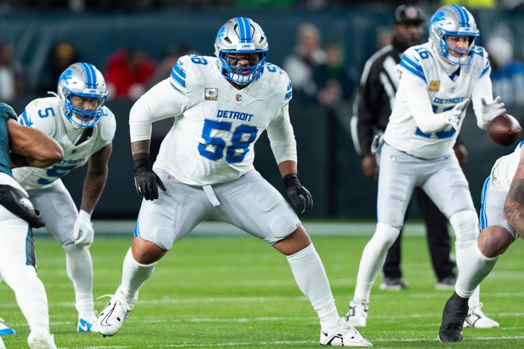 Penei Sewell's move to the blind side will be easy for the versatile ...