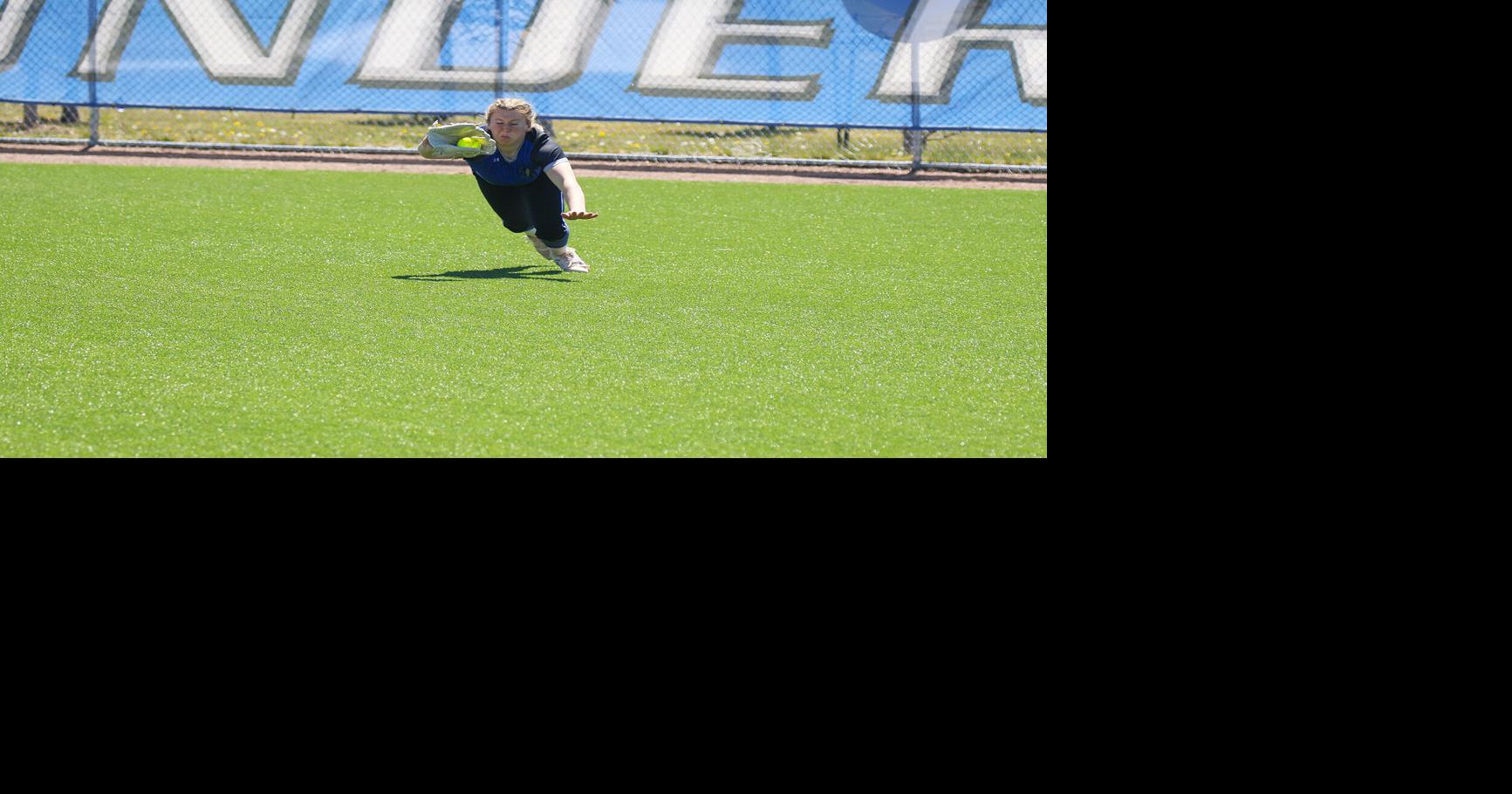 Bolts softball senior duo lead team in championship defense after ...