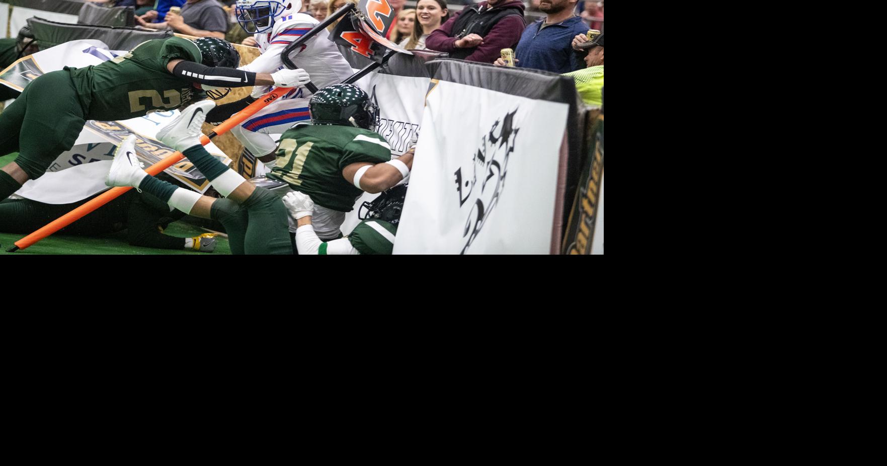 Mustangs keep playoff hopes alive with 38-34 win over Wichita | Local ...