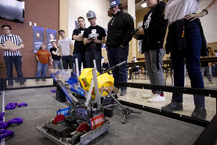 Gillette students take on robots in annual Robotics competition | Local ...
