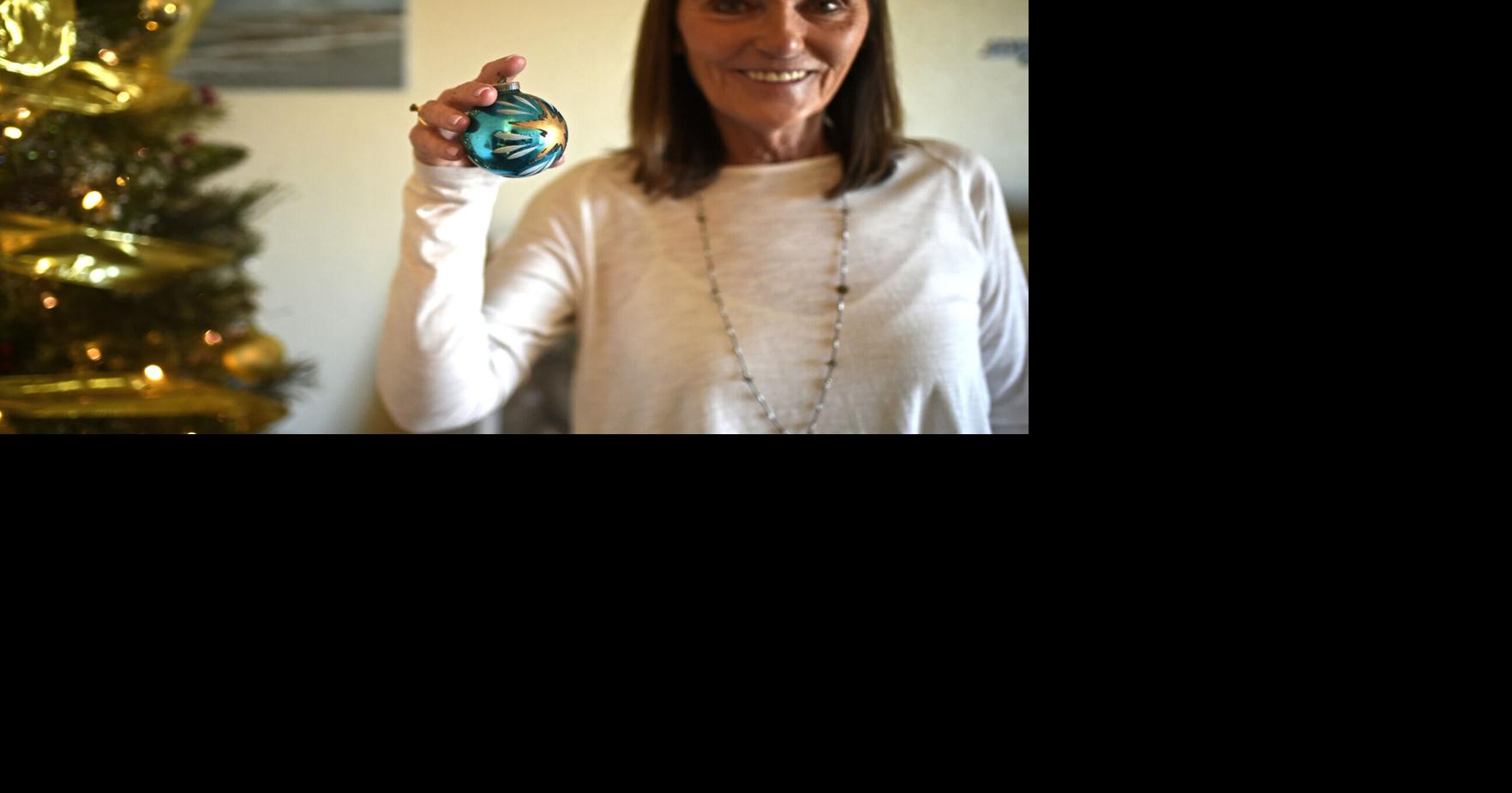 Sprucing things up: Tradition and glitz will shine in annual Parade of ...