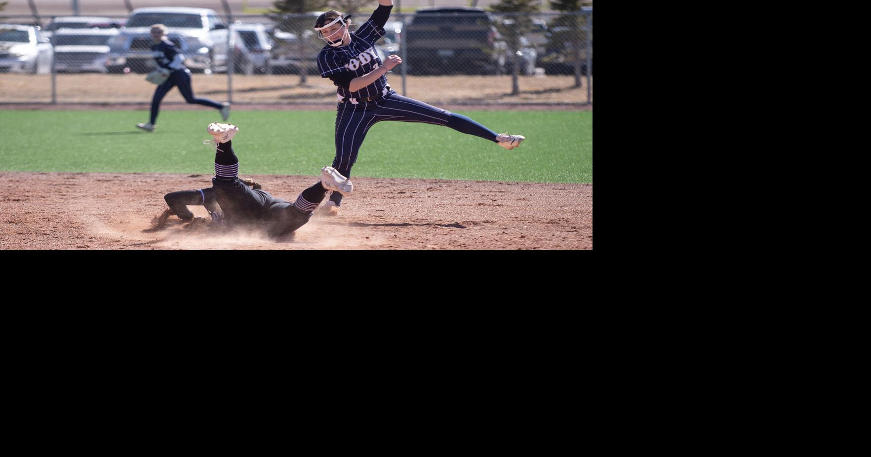 Bolts go 3-0 in Saturday triple header to start softball season | Local ...