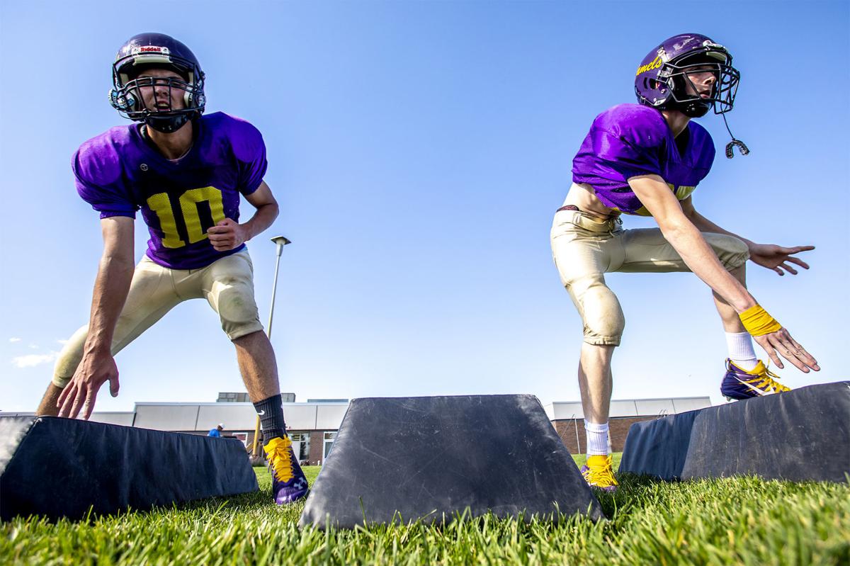 Camels take the two-quarterback dynamic into game with defending champ ...