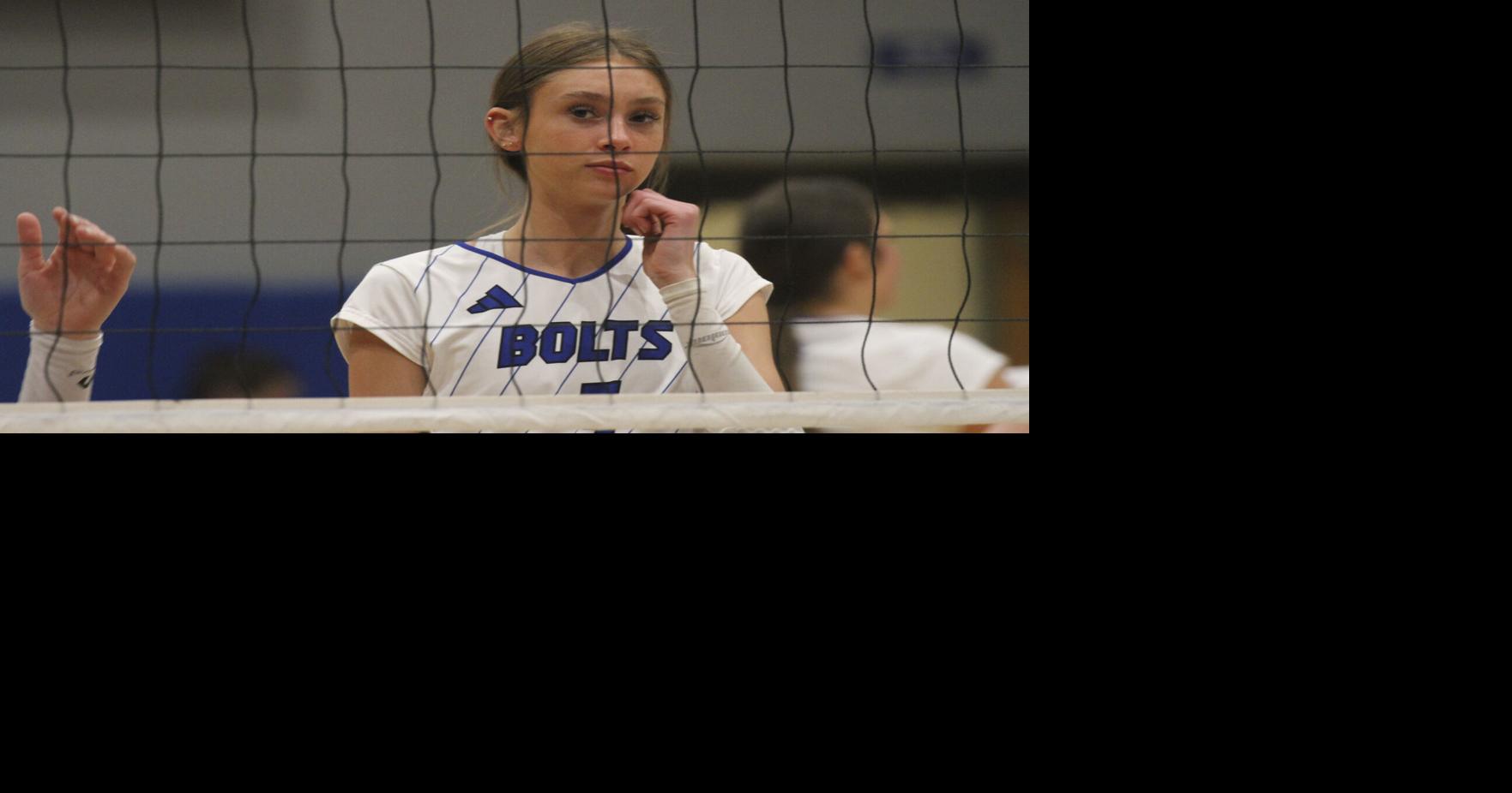 Bolts volleyball finishes regular season 20-5 with a win on Senior ...