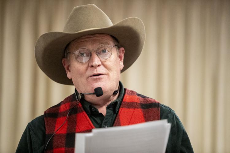 Craig Johnson returns for annual Christmas story reading | Local News ...