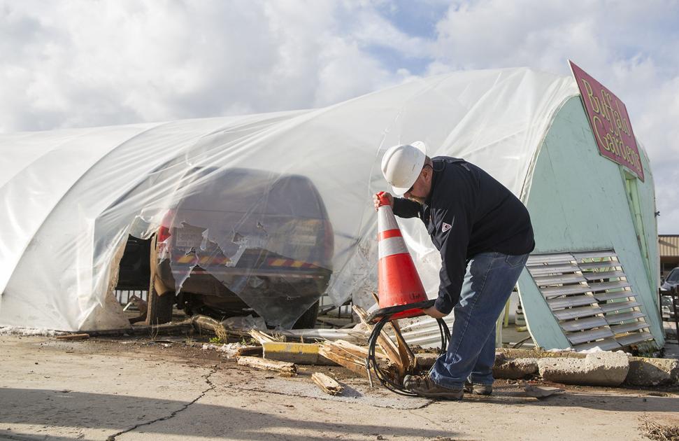 Car crash creates blooming mess | Local News | gillettenewsrecord.com