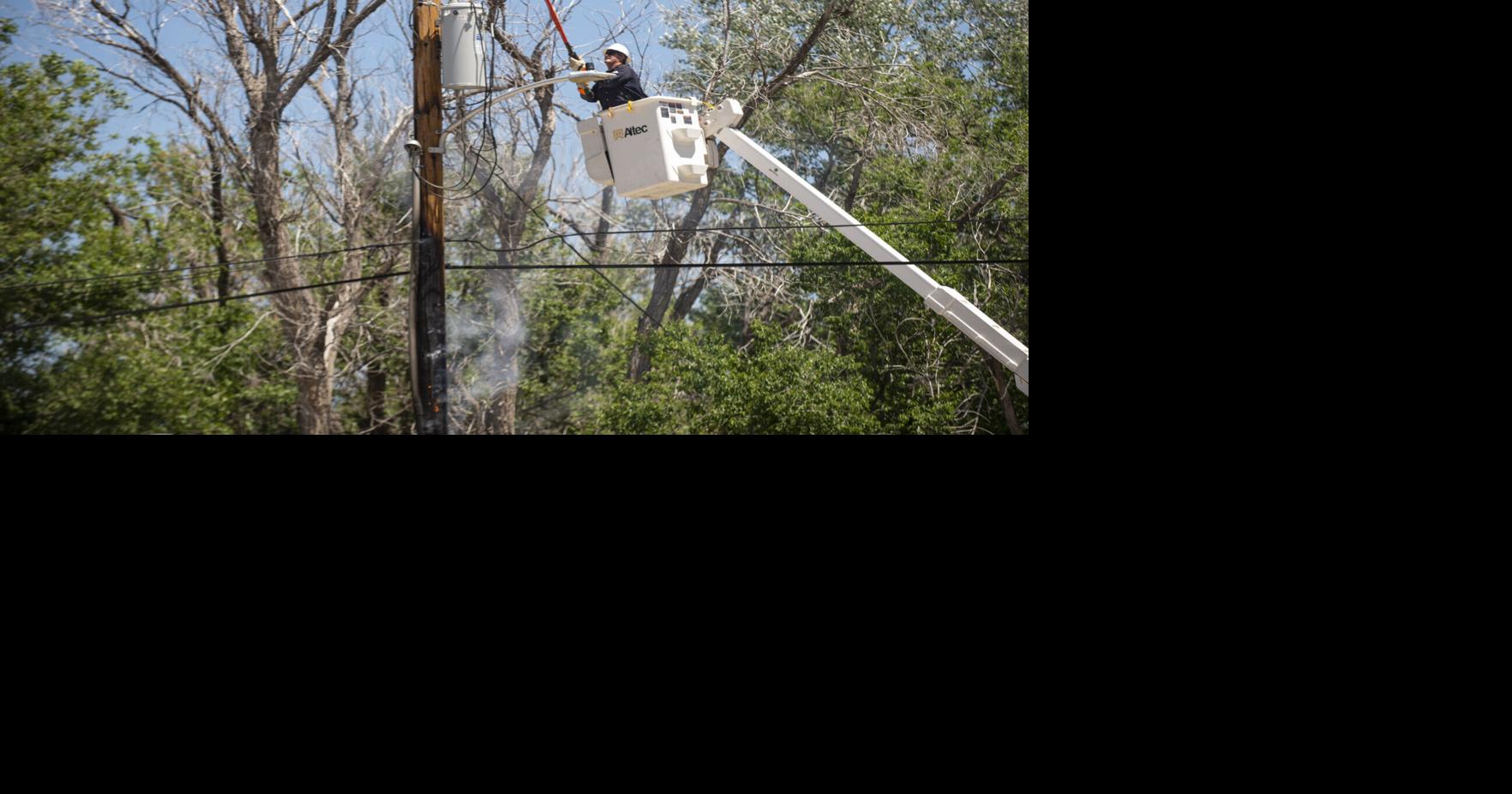 Power pole fire catches on fire | Local News | gillettenewsrecord.com