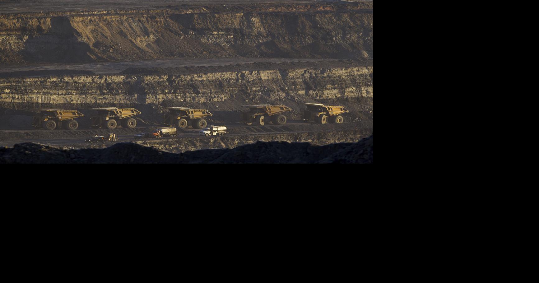 Firefighters put out late night coal fire at North Antelope Rochelle ...