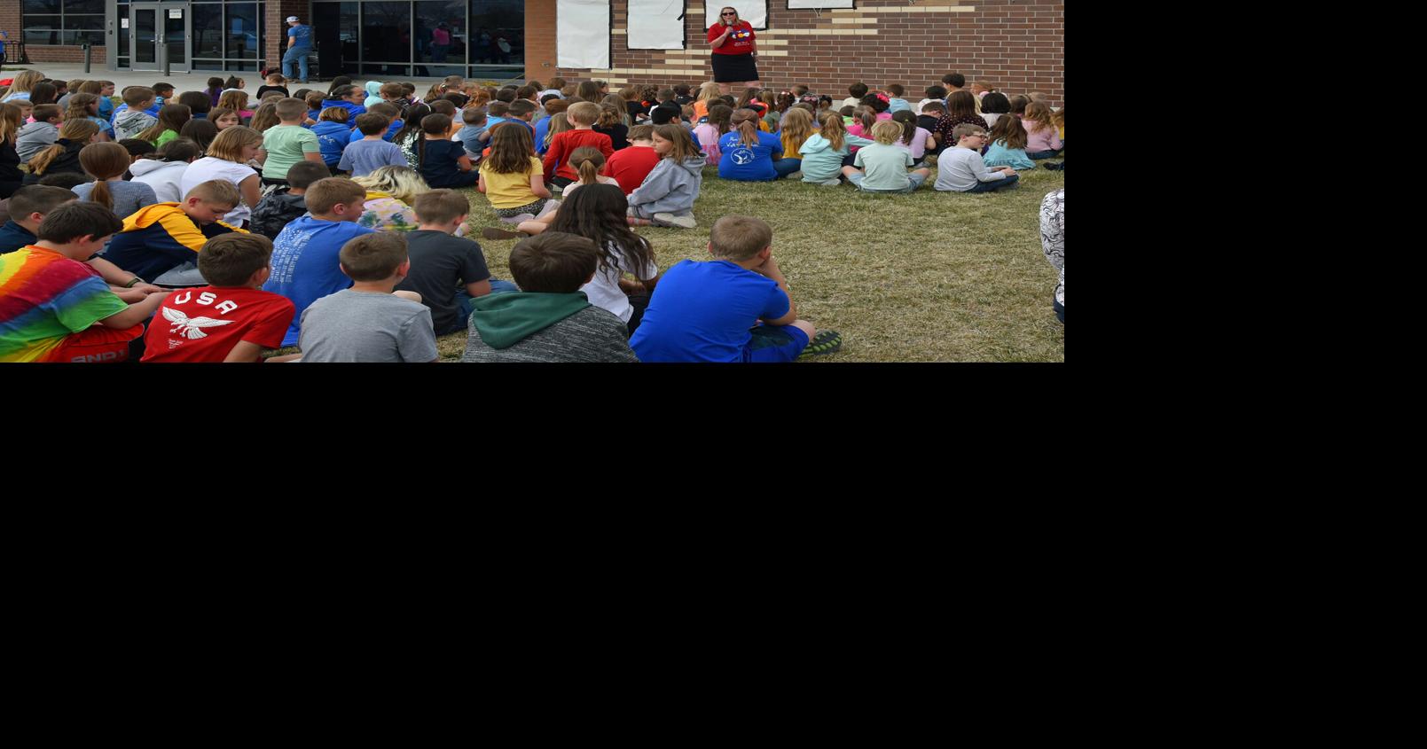 Rim Rock Elementary unveils new mural | Western Colorado | gjsentinel.com