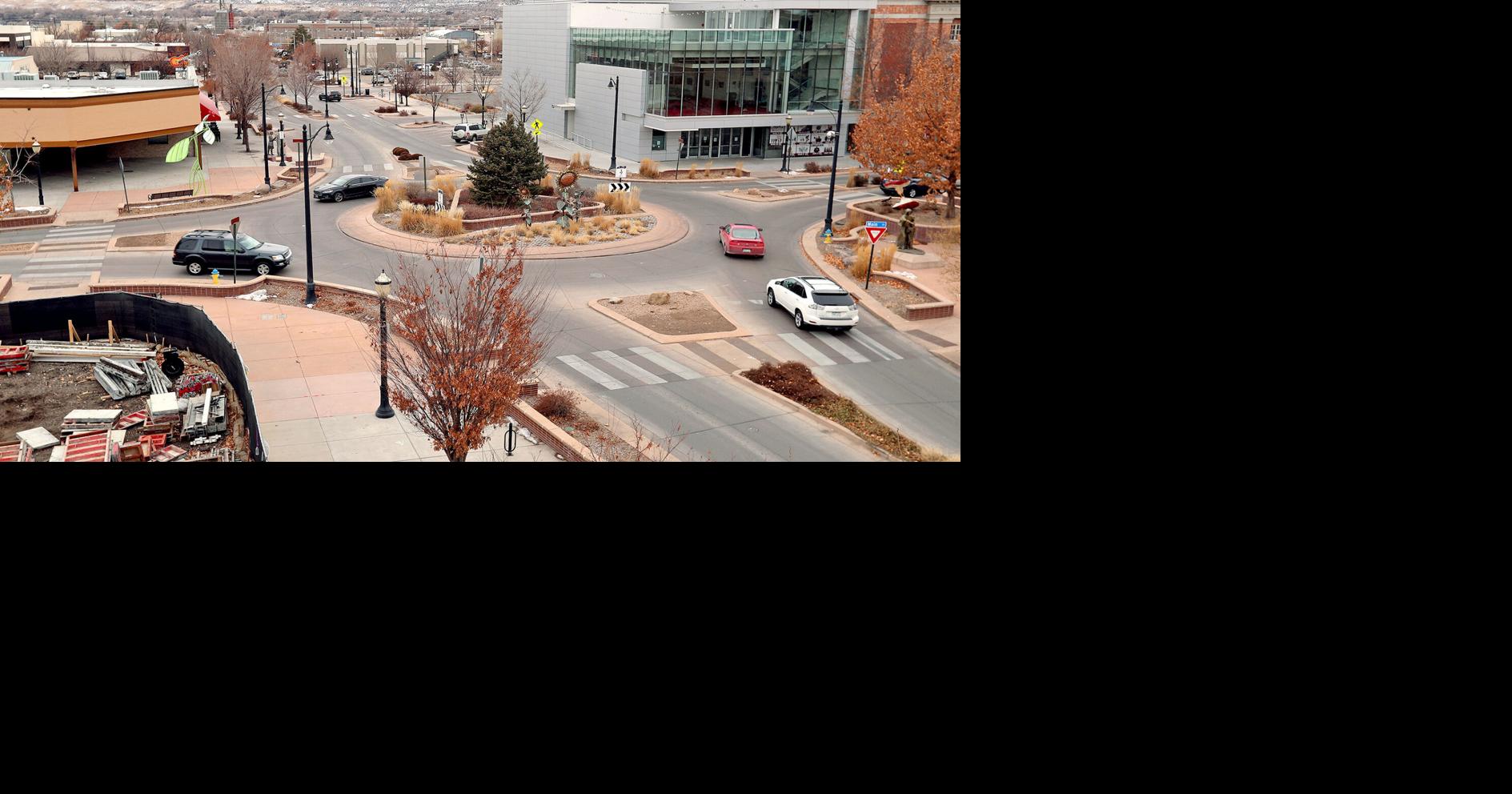 Readers prefer using turn signals when exiting roundabout, web poll ...