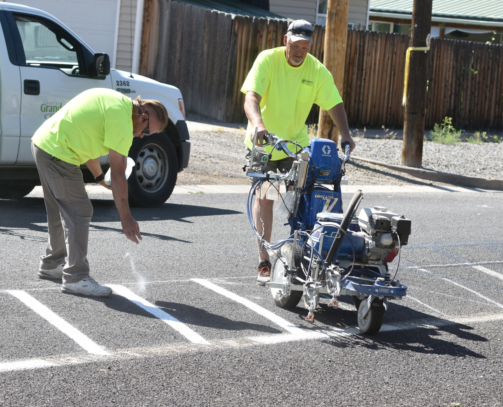 City re-striping portions of Fourth chip sealing downtown neighborhood ...