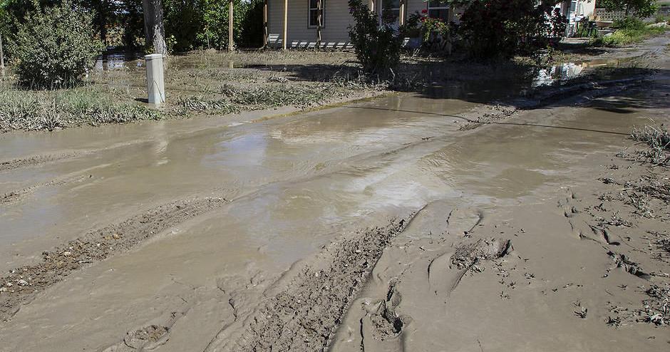 As skies clear for weekend, some are knee deep in mud | Western ...