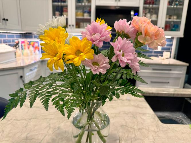 Making cut flowers last well beyond Mother's Day | U.S. | gjsentinel.com