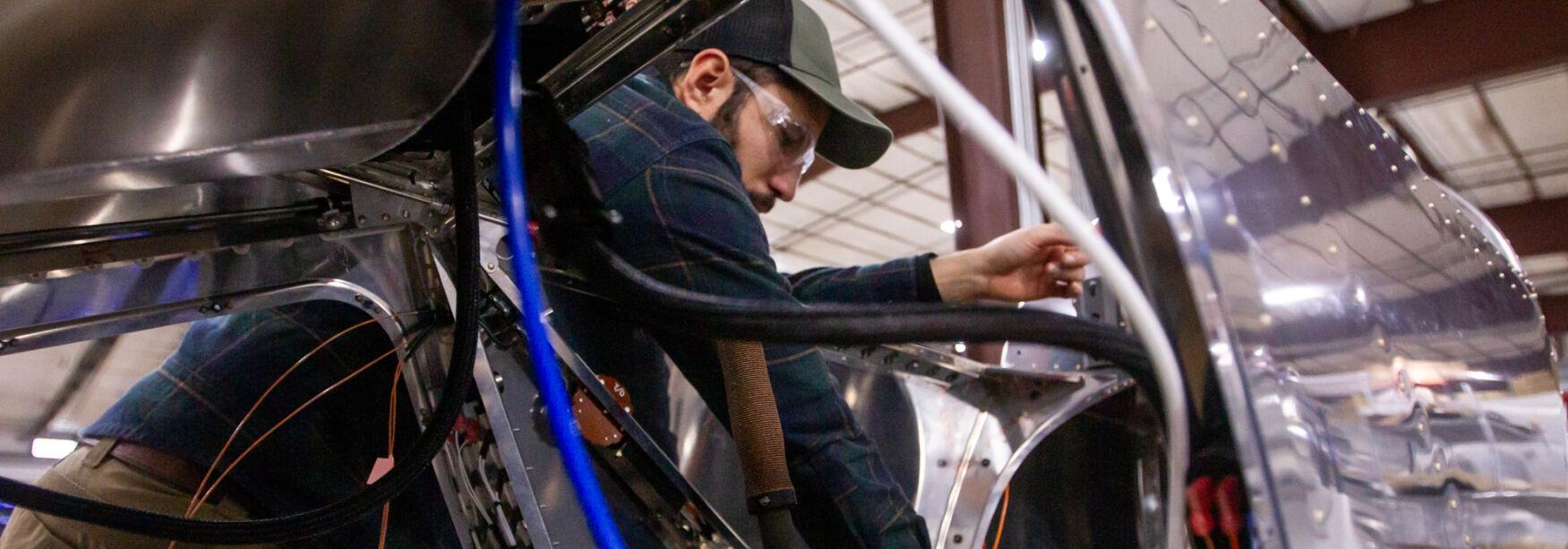 After 10 years of secrecy, Spirit Engineering debuts its first plane ...