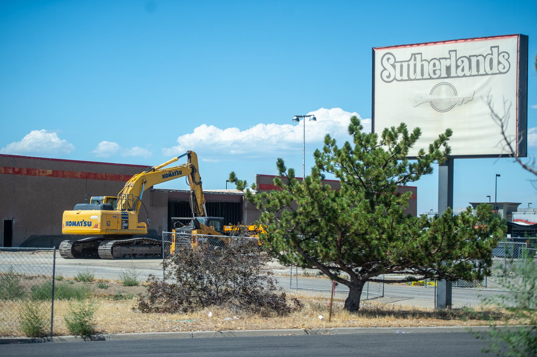 Sutherlands building under renovation, grocery store planned for site ...