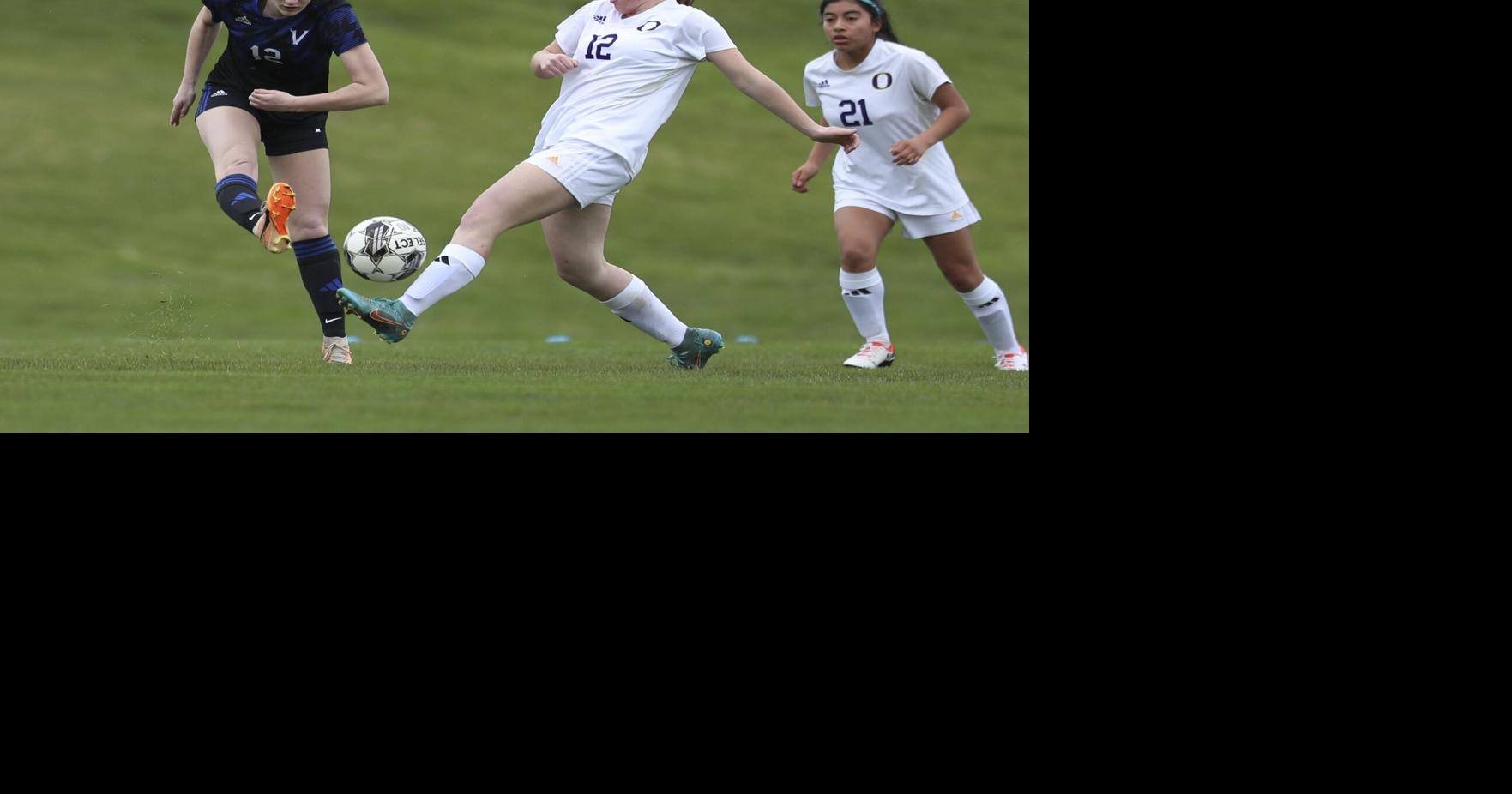 Oconomowoc vs. New Berlin West prep girls soccer - 04/11/2024 ...