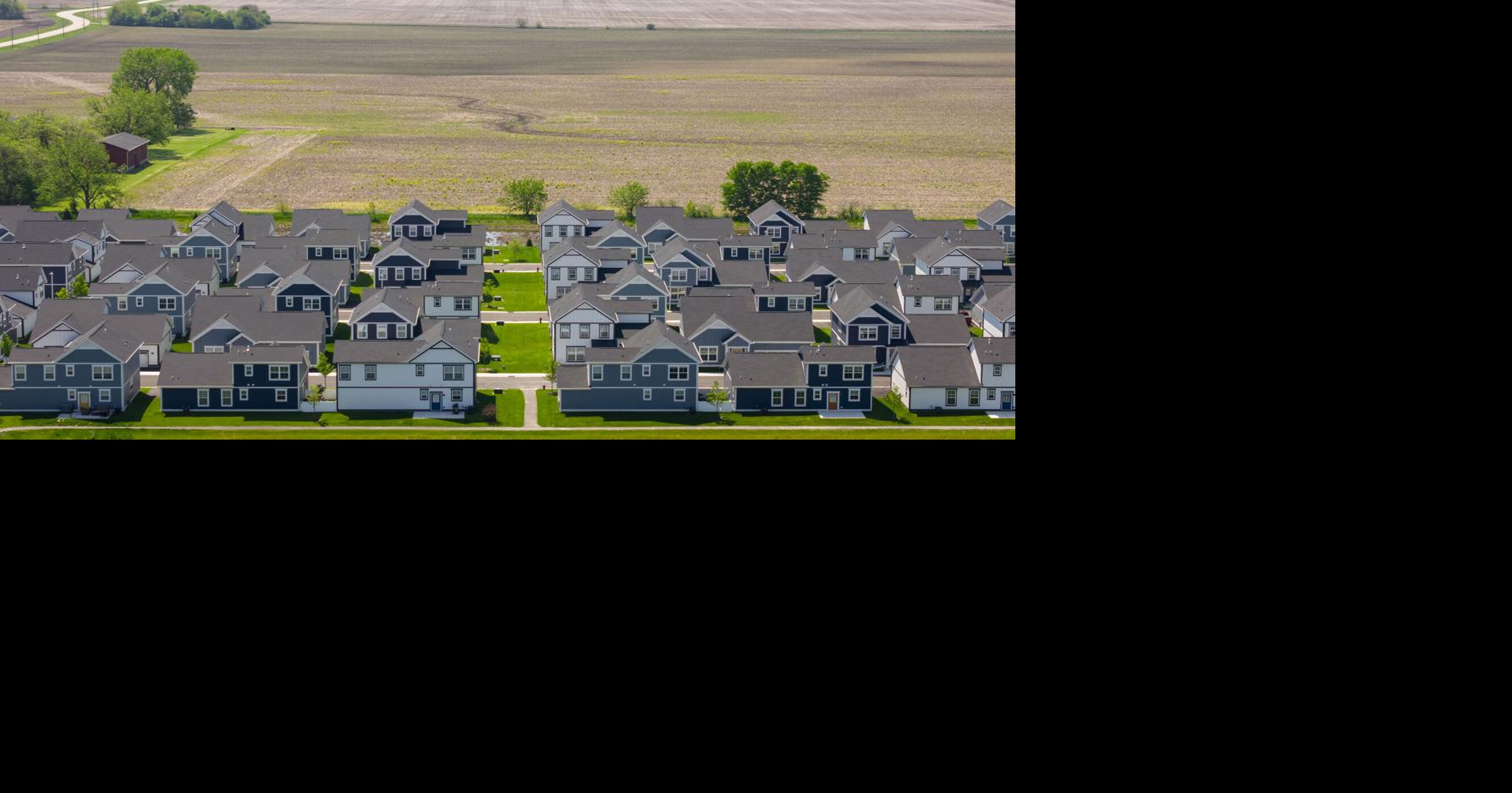 Chicago suburbs are a big population loser in recent years, census ...