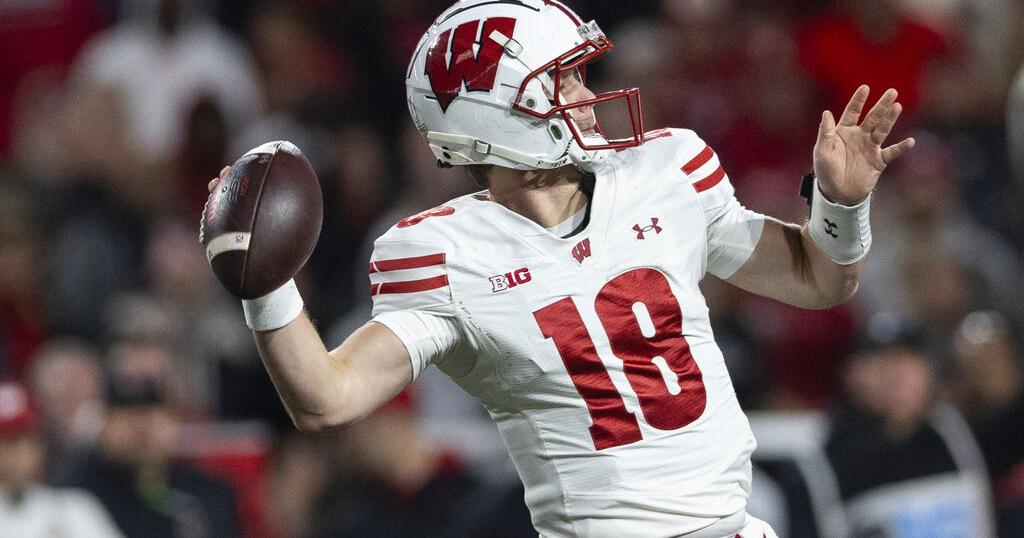 Wisconsin quarterback Braedyn Locke transferring to Arizona | Wisconsin ...