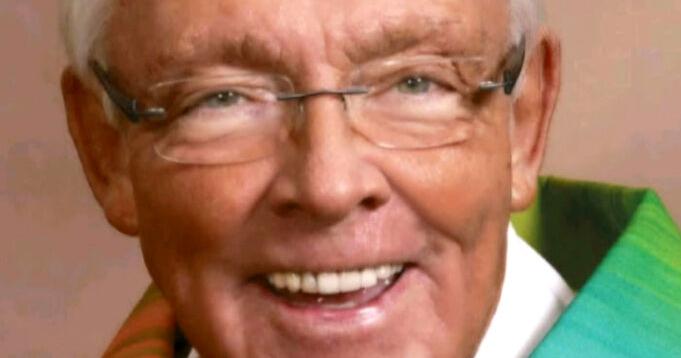 Rev. Michael Dennis Strachota | Oconomowoc Obituaries | gmtoday.com