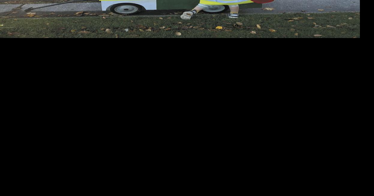 Girl and garbageman share special friendship | Oconomowoc News ...