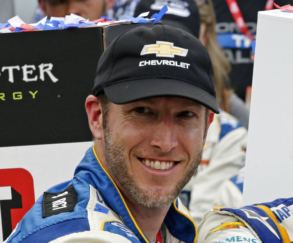 Crew chiefs feel the heat to be perfect in NASCAR finale | Sports ...