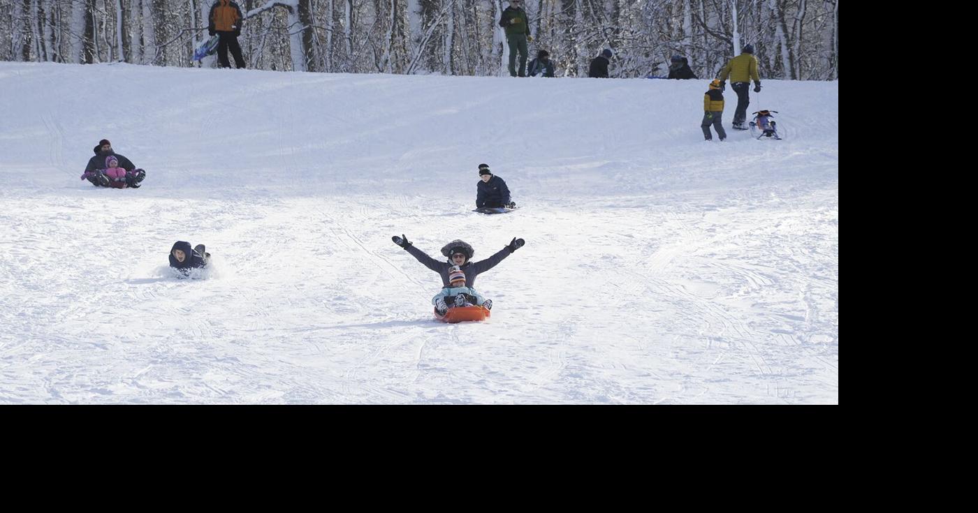 Sledding at Mule Hill in Mee-Kwon Park in Mequon | Ozaukee County ...
