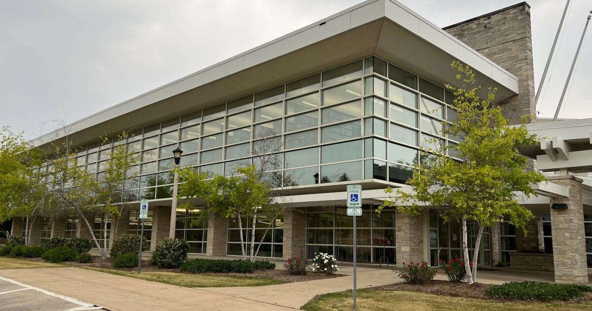 Menomonee Falls residents voice concern, support for future of library ...
