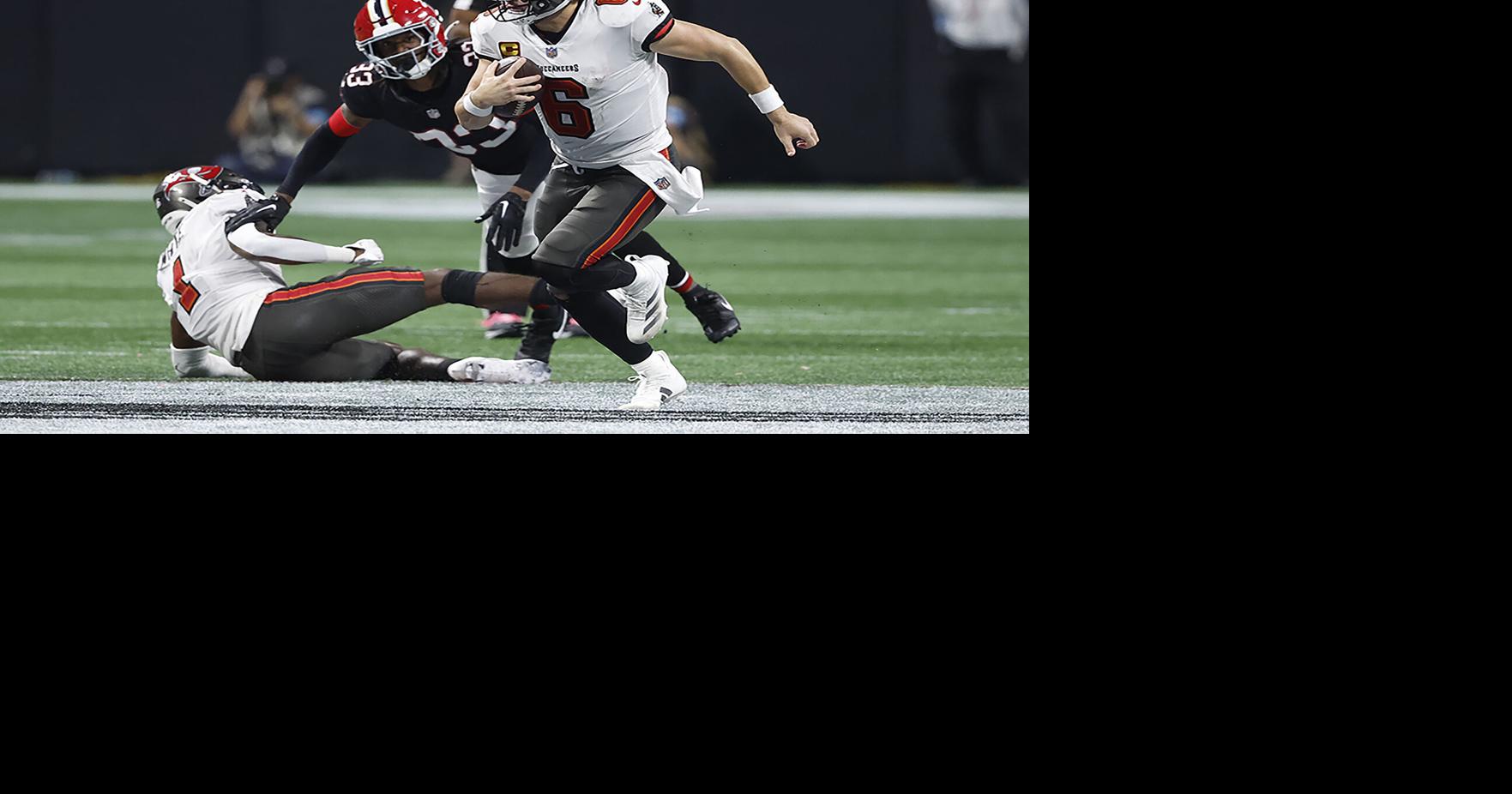 NFL's Buccaneers relocating ahead of hurricane to practice for Sunday's ...