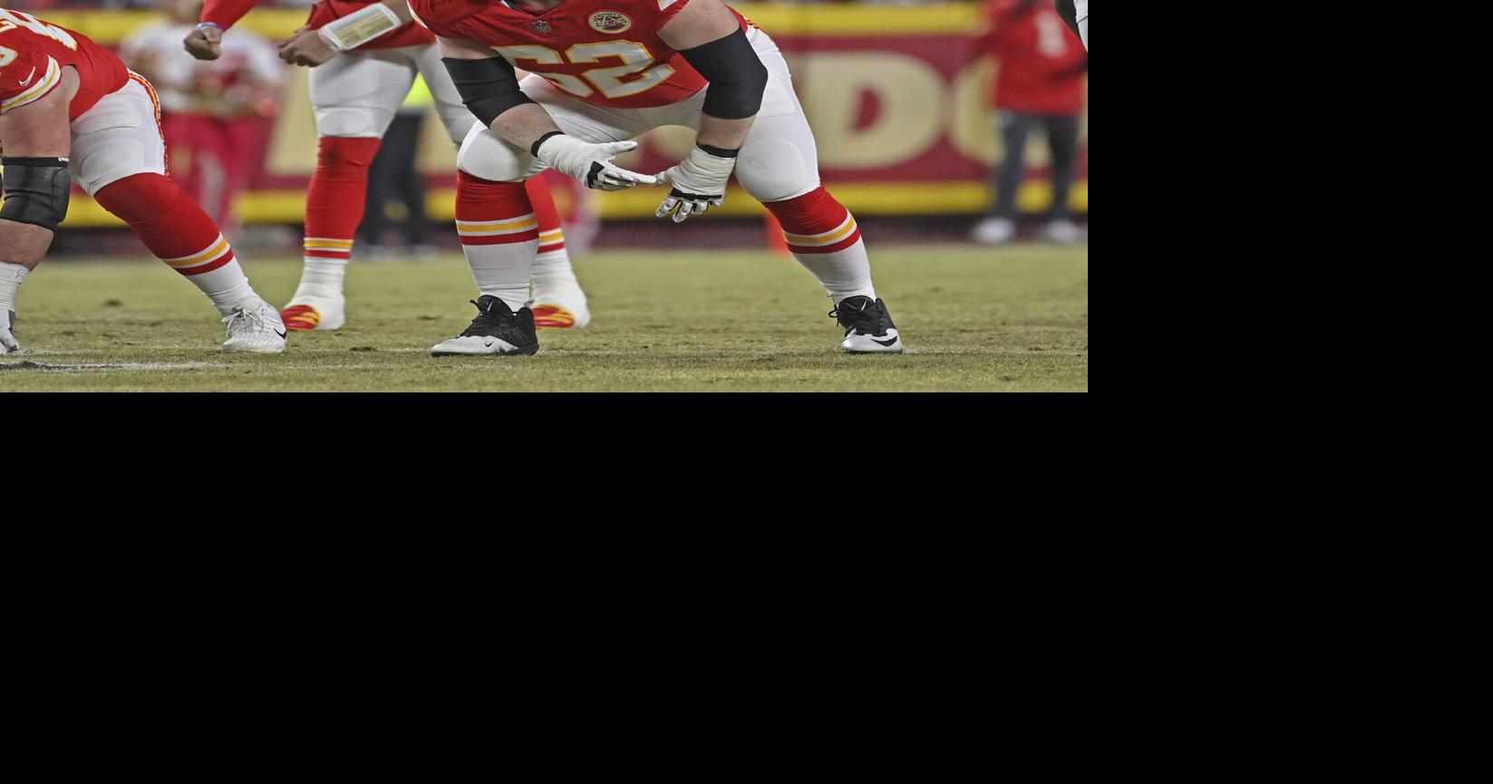 Chiefs trading All-Pro offensive guard Joe Thuney to Bears for 2026 4th ...