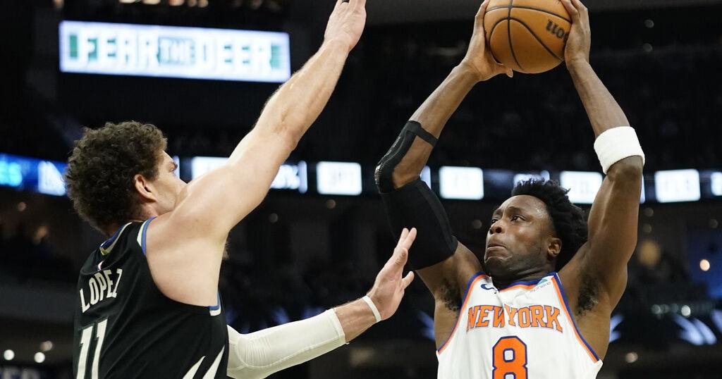 Brunson scores 43 as Knicks rally in 2nd half to beat slumping Bucks ...