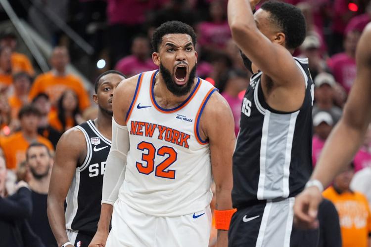 Jalen Brunson scores 30 and Knicks finish on 11-0 run, steal Game 1 ...