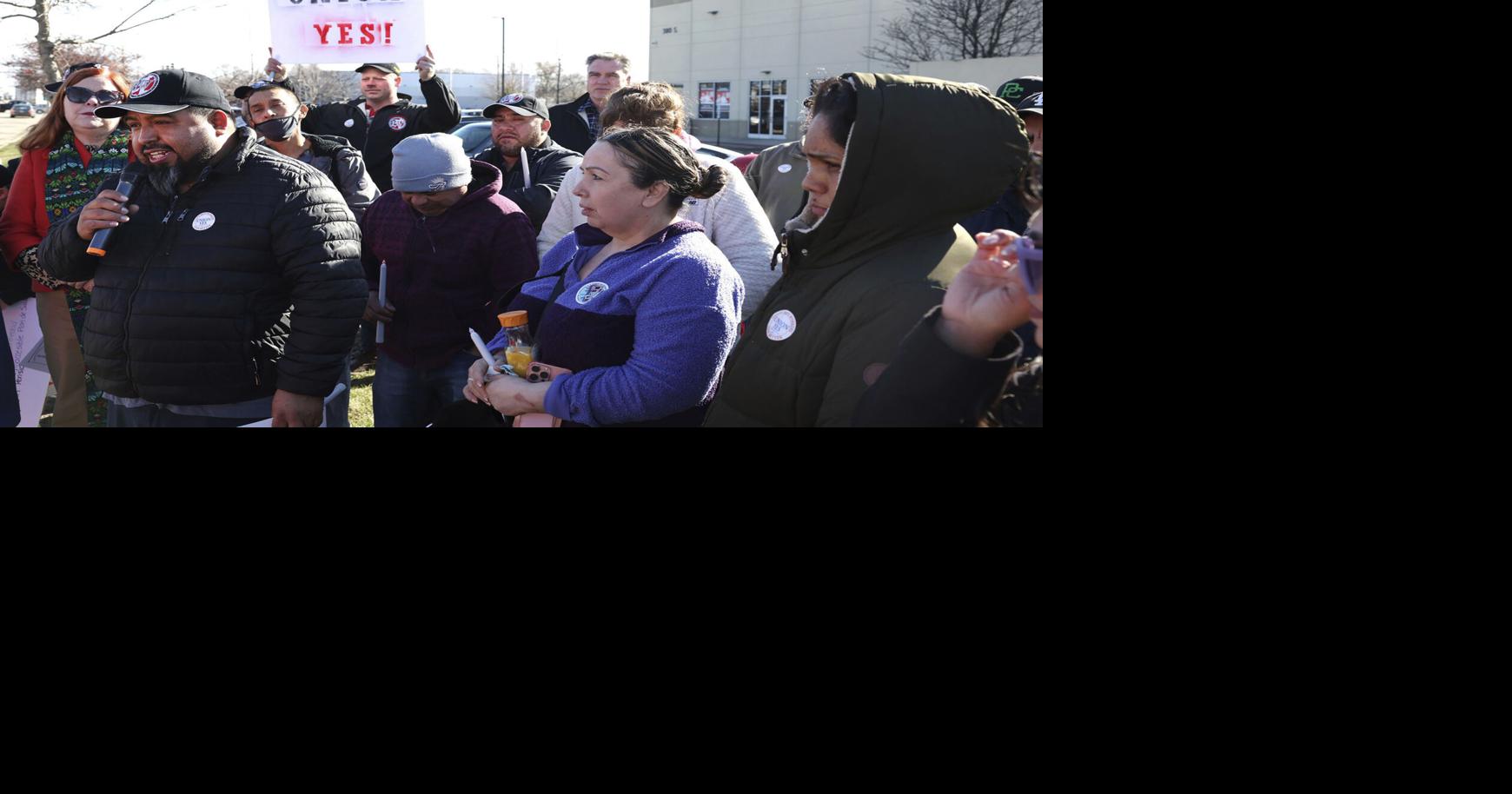 Food prep workers vote to unionize at growing fast-casual chain ...