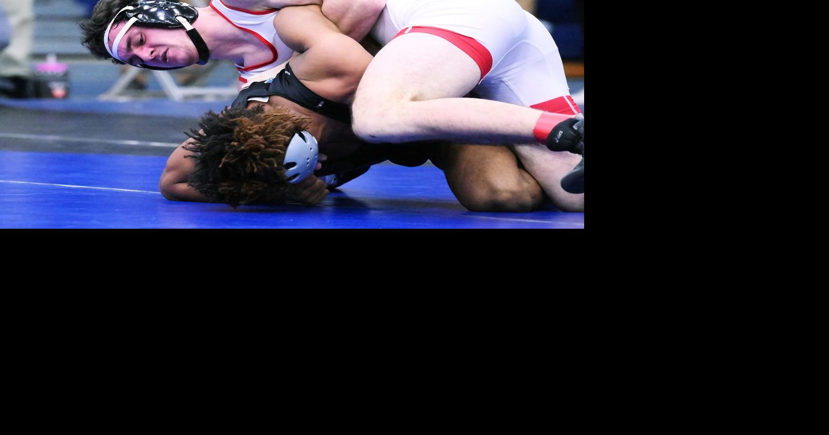 Slinger boys wrestling team clinches NSC tourney title | Washington Co ...