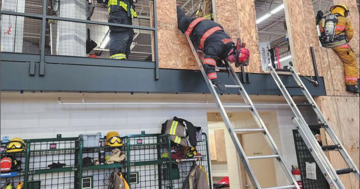 Slinger Fire Department holds RIT training | Washington Co. News ...