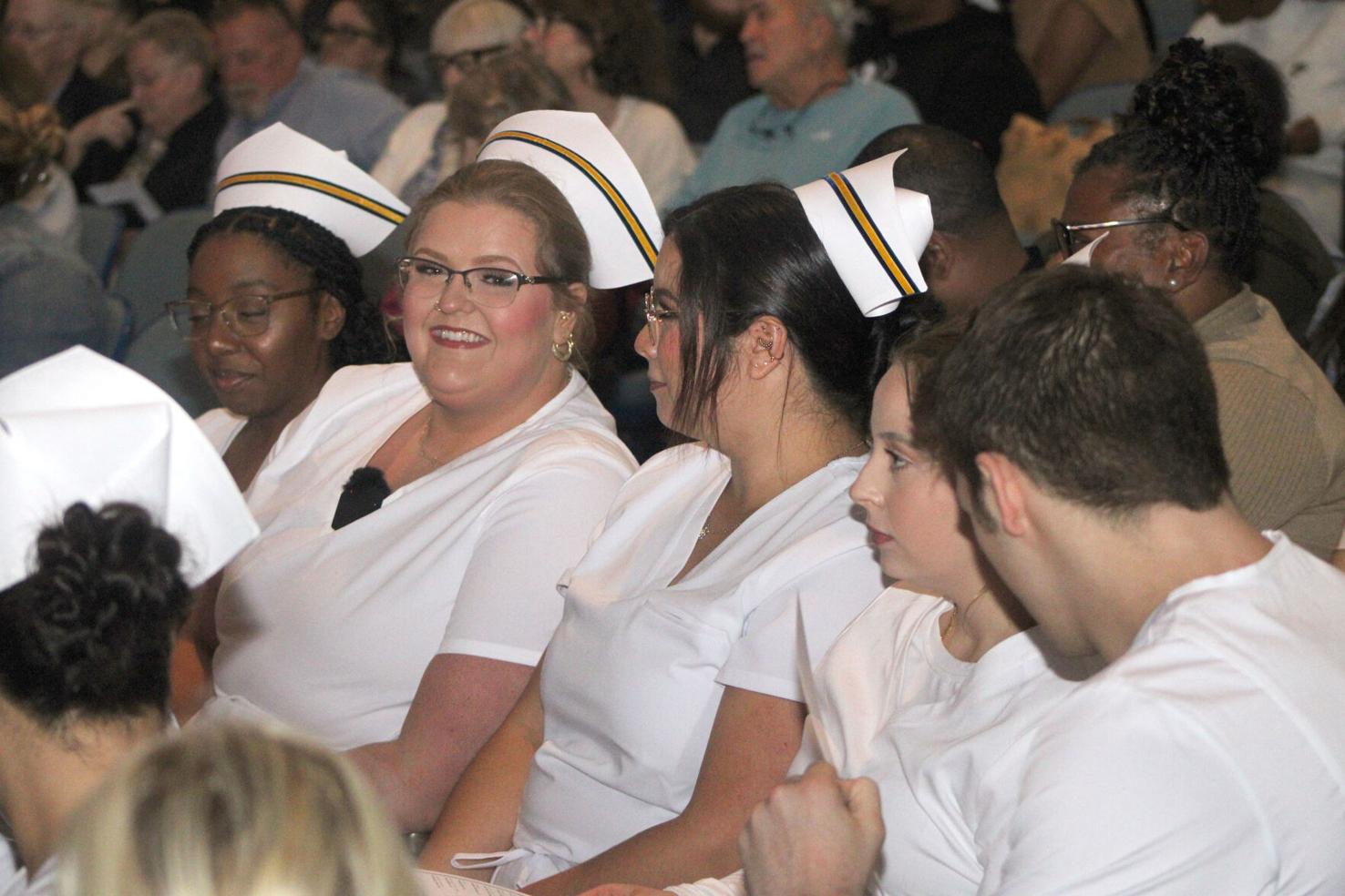 Averett nursing students pinned