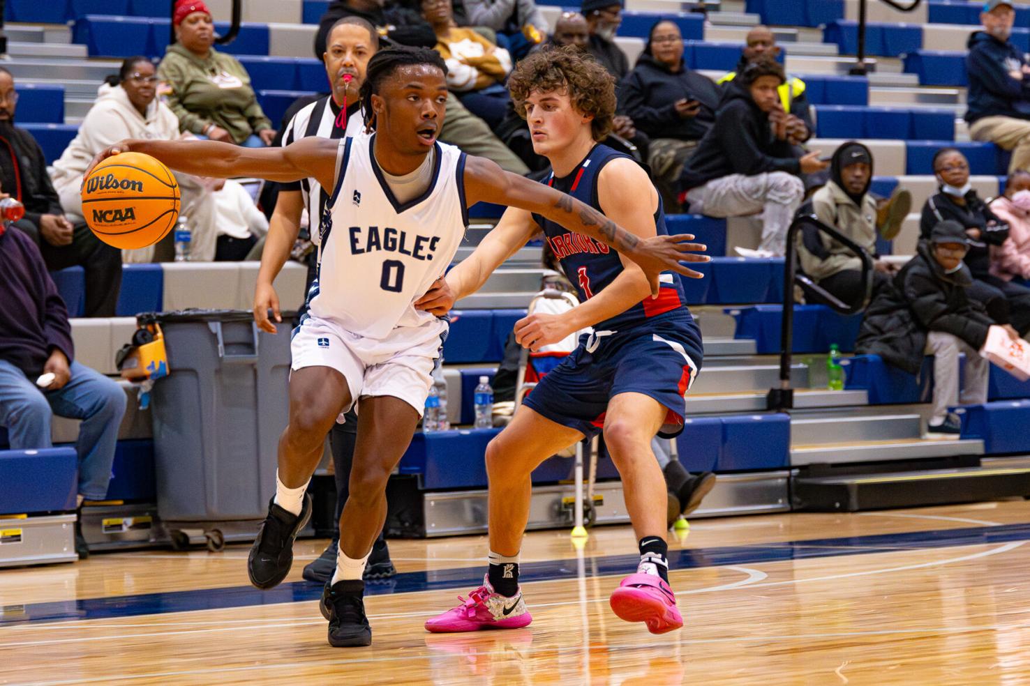 Eagles blow out Warriors, extend win streak
