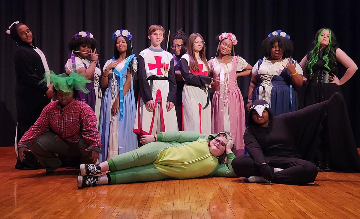 Bonner Middle School holds dress rehearsals for upcoming performances
