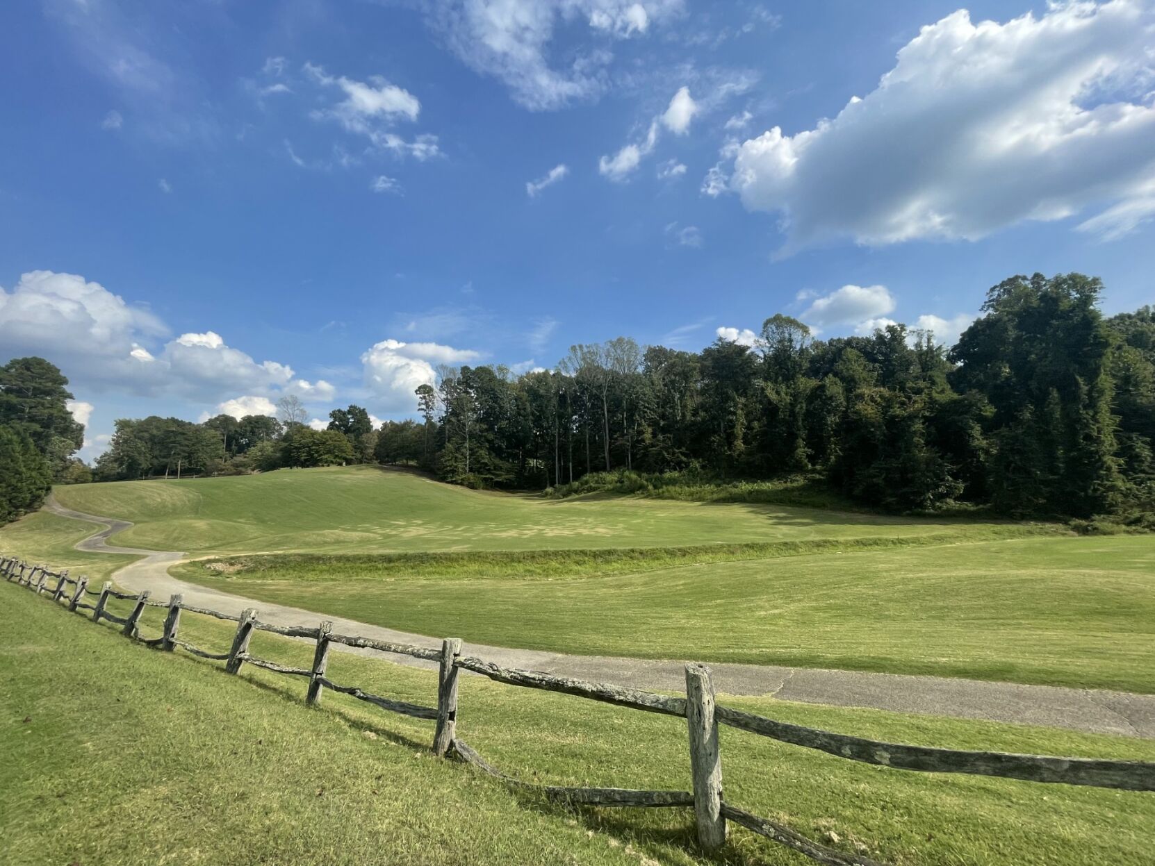 Goodyear to sell 500 acres, including golf course