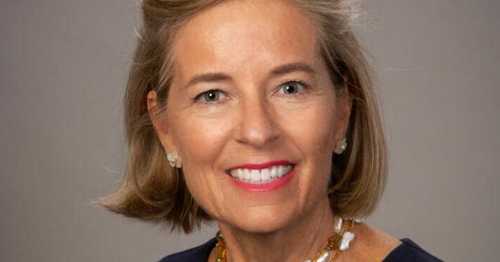 Leslie Dobbins to retire after two decades at Institute