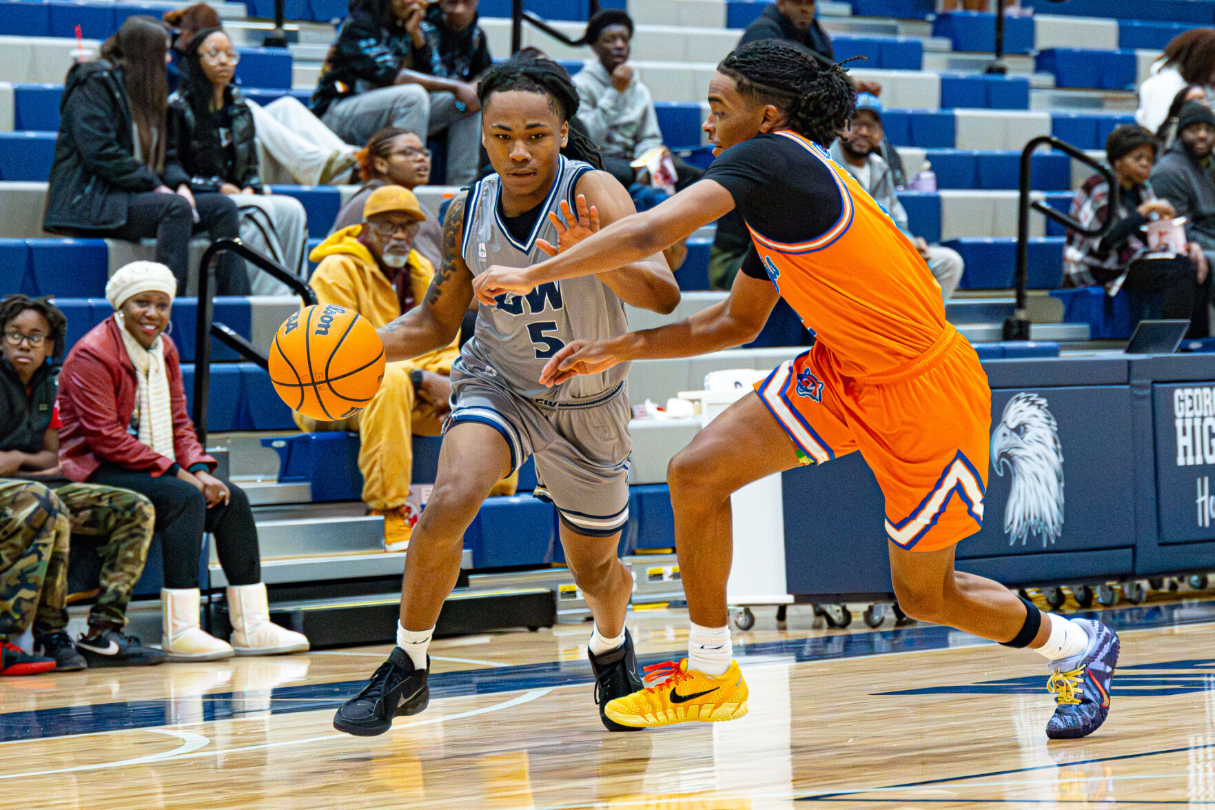 Eagles roll through Bengals in win