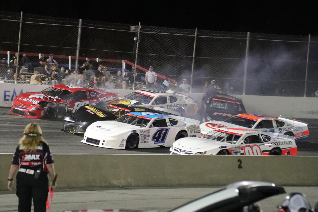 Honeycutt holds on to win CARS race at SBS