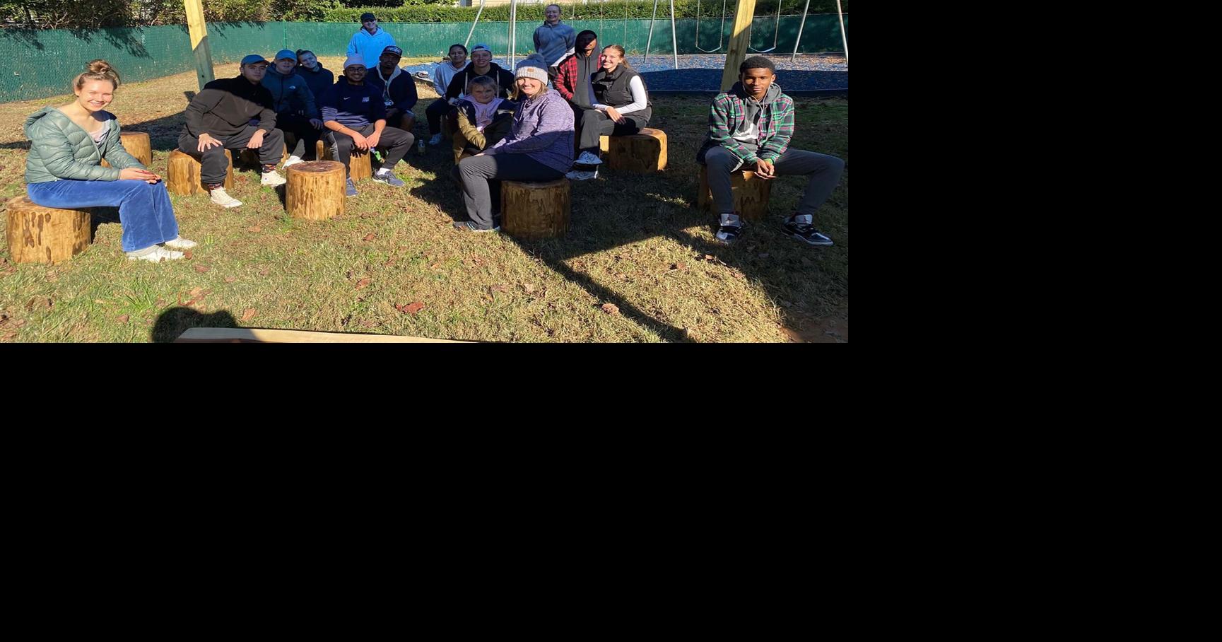 Averett students help create outdoor learning space at Forest Hills